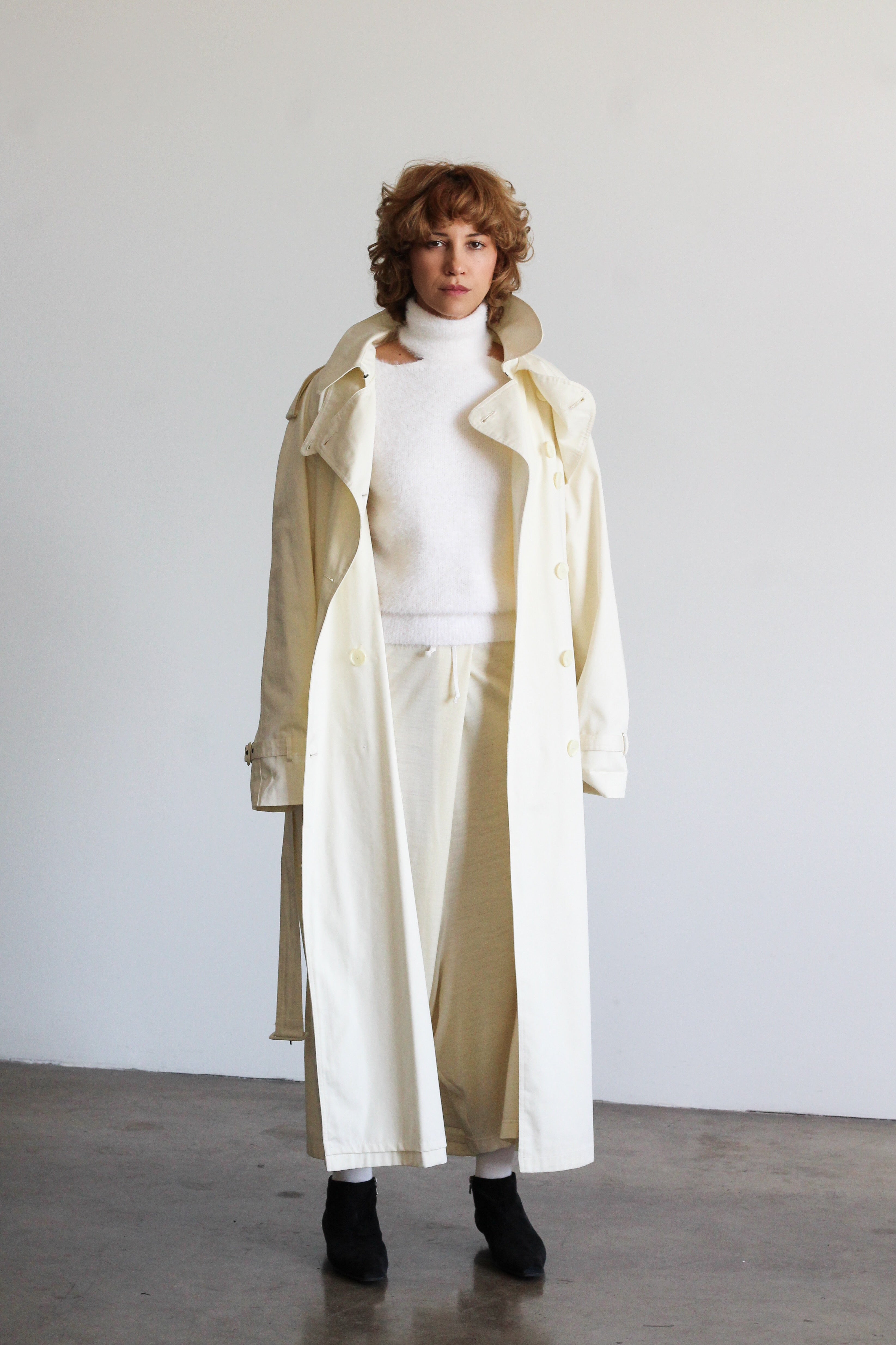 1990's ivory trench coat | VINTAGE – Hall of Wonders