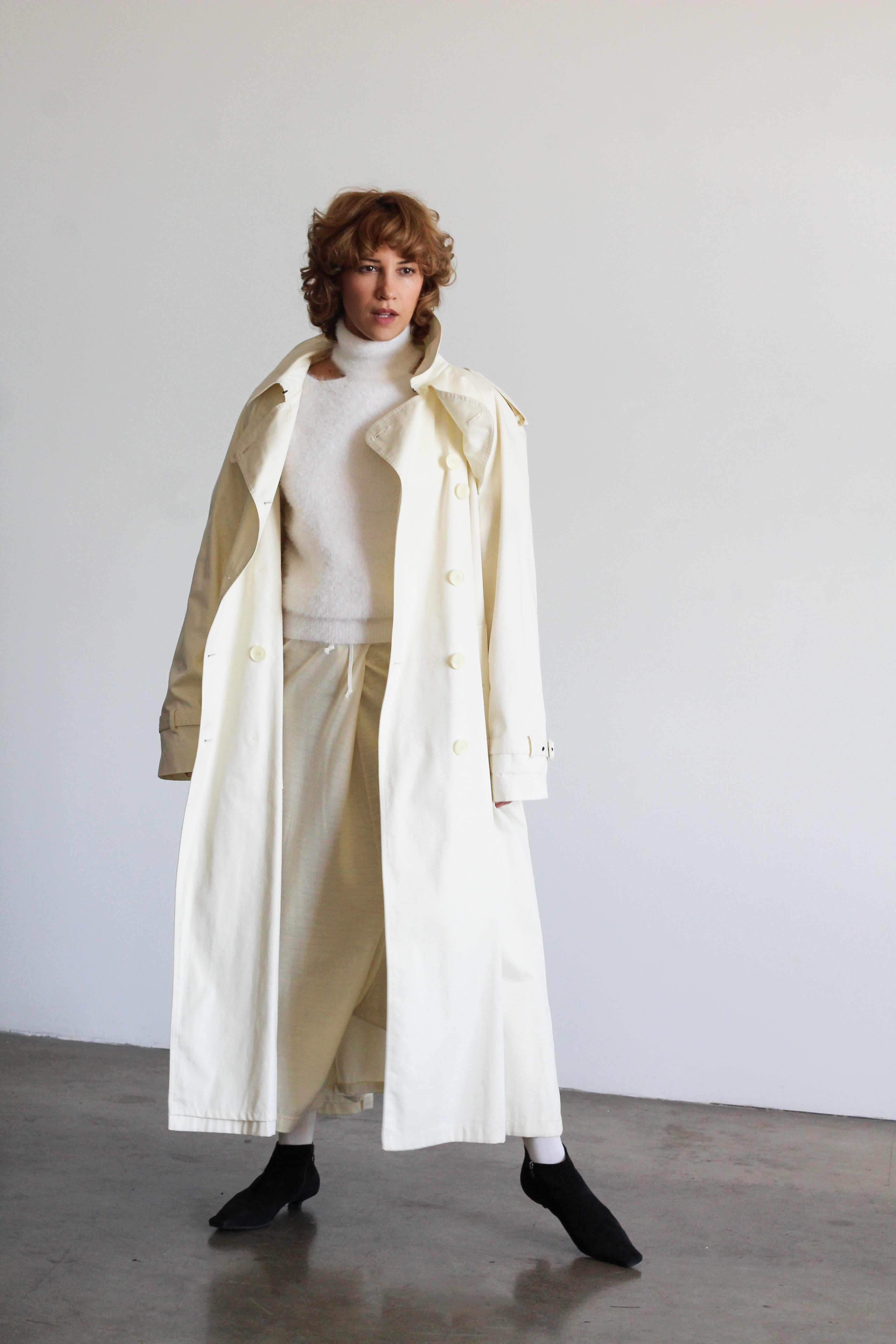 1990's ivory trench coat | VINTAGE – Hall of Wonders